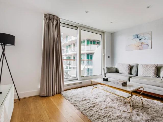 Apartment at Nine Elms Lane, Greater London
