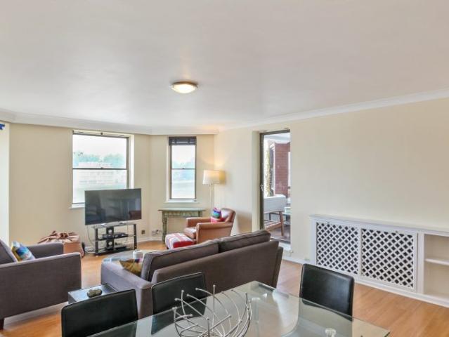 Apartment at Nine Elms Lane, Greater London