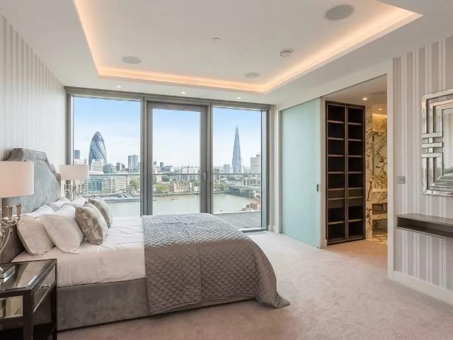 Apartment at Nine Elms Lane, Greater London