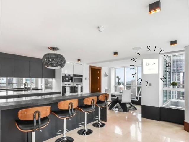 Apartment at Nine Elms Lane, Greater London