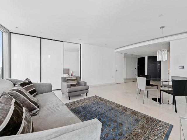 Apartment at Nine Elms Lane, Greater London