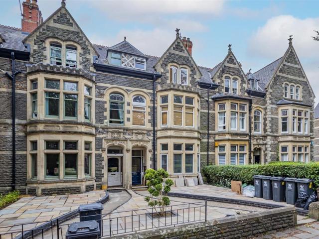 Apartment at Ninian Road, Cardiff