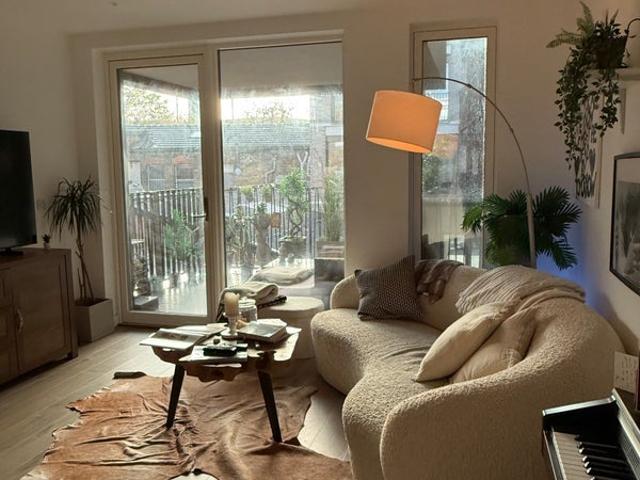 Apartment at Smeed Road, Greater London