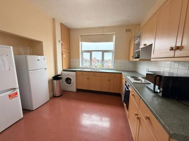 Apartment at Snakes Lane East, Greater London