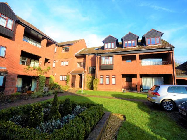 Apartment at Snells Wood Court, Little Chalfont