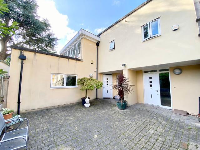 apartment at Sneyd Park, Chattenden House, BS9 1LR