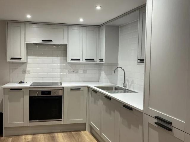 Apartment at Snowberry Walk, Bristol