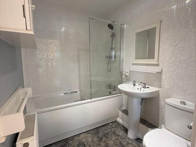 Apartment at Sotherby Drive, Cheltenham