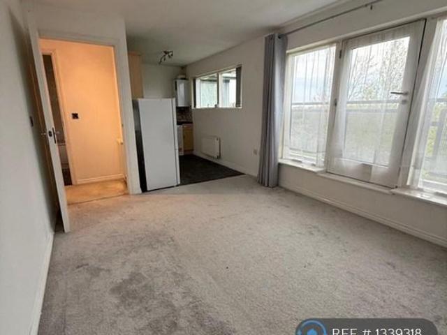 Apartment at Sotherby Drive, Cheltenham