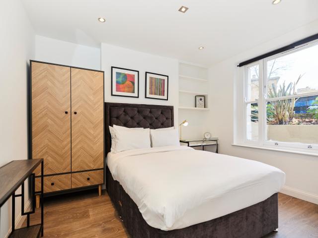 Apartment at Southwark Park Road, Greater London