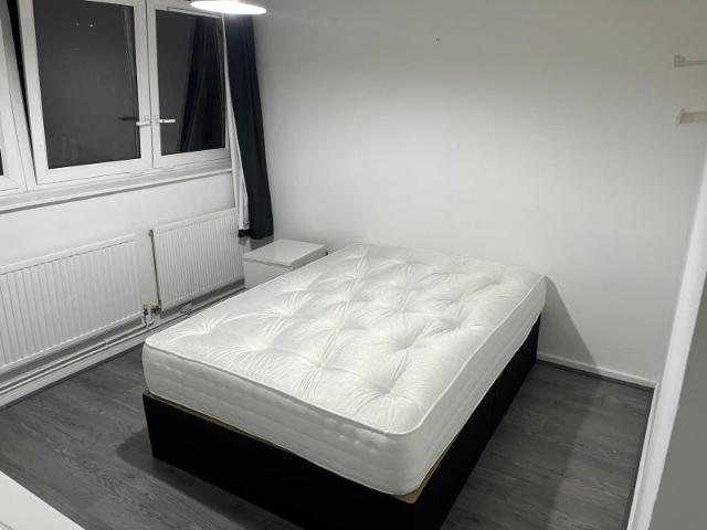 Apartment at Southwater Close, Greater London