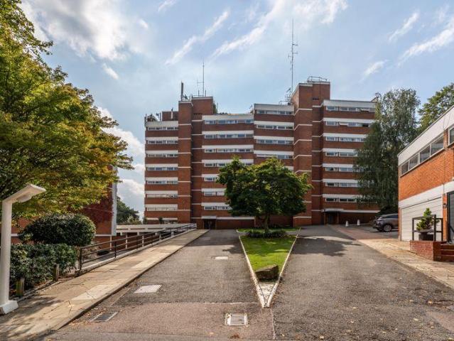 Apartment at Southwood Lawn Road, Greater London