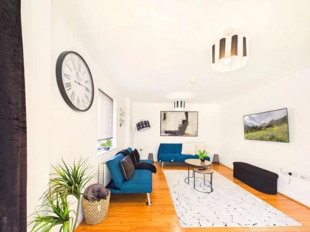 Apartment at Southwold Road, Greater London