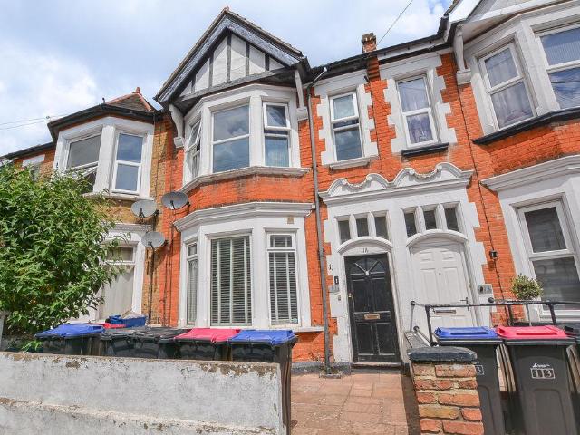 Apartment at South Avenue, Southend on Sea