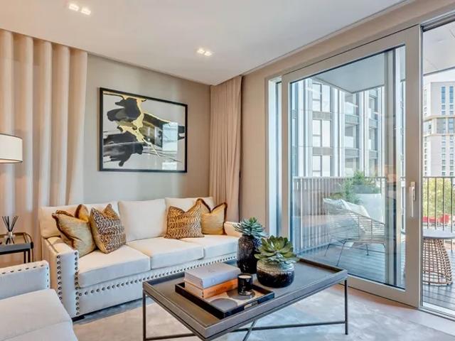 Apartment at South End Road, Greater London