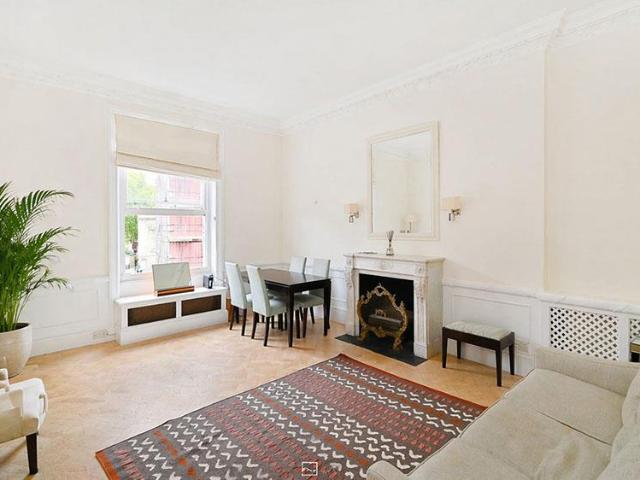 Apartment at South Molton Street, City of Westminster