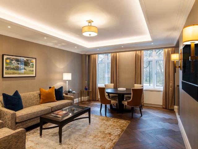 Apartment at South Street, City of Westminster