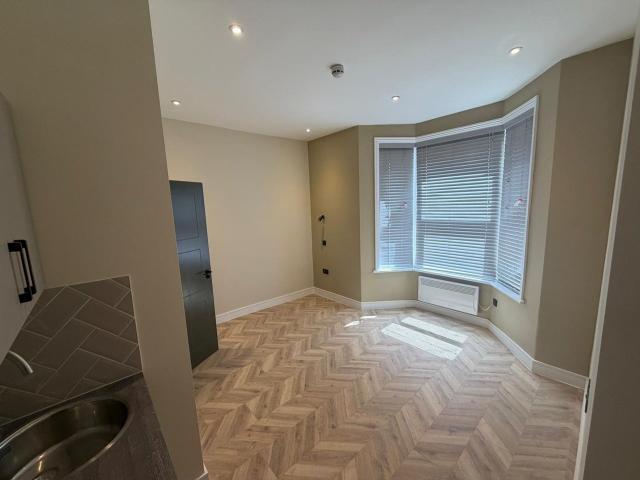 Apartment at South Street, Greater London