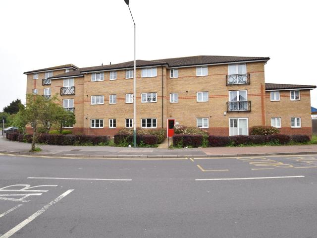 Apartment at South Street, Greater London