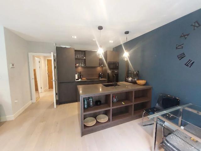 Apartment at South Park Hill Road, Greater London
