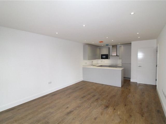 Apartment at South Park Hill Road, Greater London