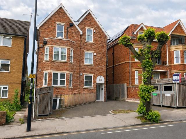 Apartment at South Park Hill Road, Greater London