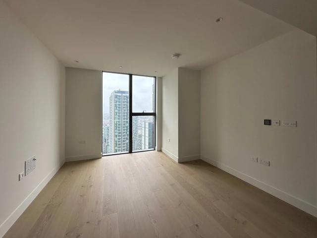 Apartment at South Quay Square, Greater London