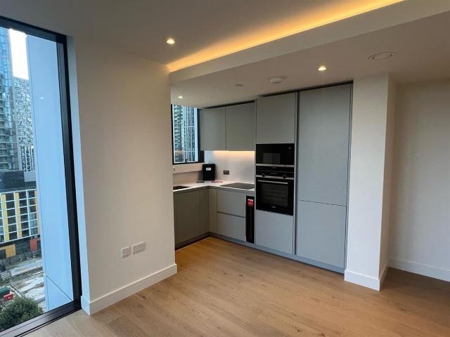 Apartment at South Quay Square, Greater London