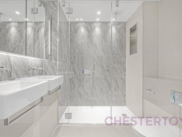 Apartment at South Quay Square, Greater London