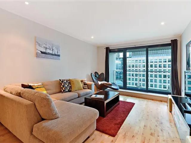 Apartment at South Quay Square, Greater London