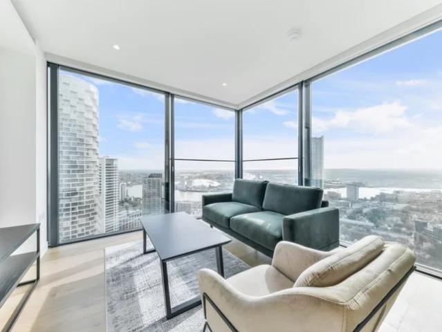 Apartment at South Quay Square, Greater London