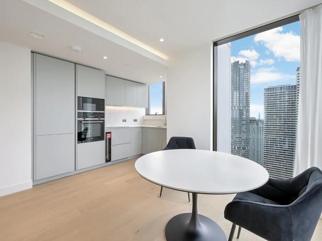 Apartment at South Quay Square, Greater London