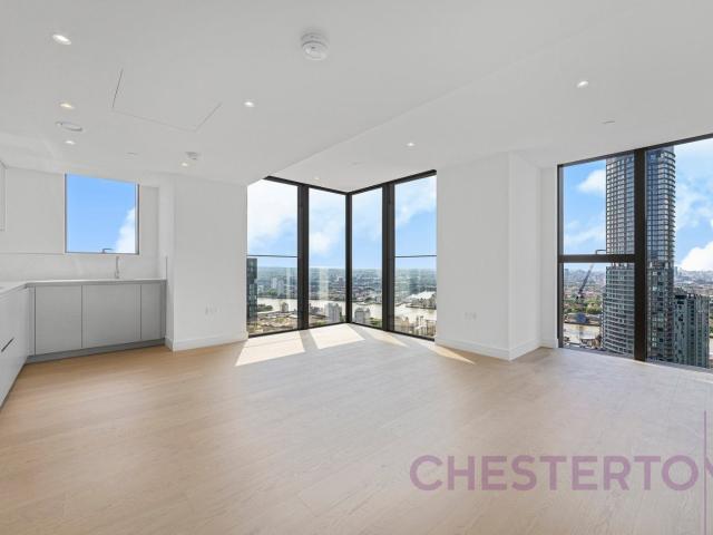 Apartment at South Quay Square, Greater London