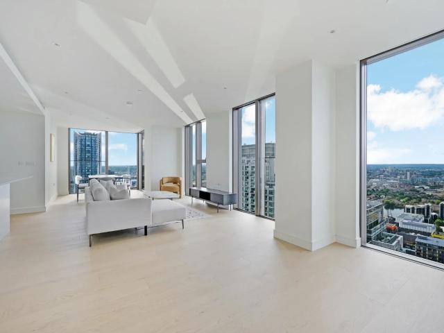 Apartment at South Quay Square, Greater London