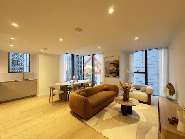 Apartment at South Quay Square, Greater London