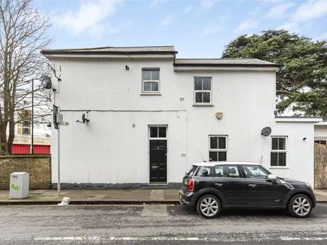 Apartment at South Road, Greater London