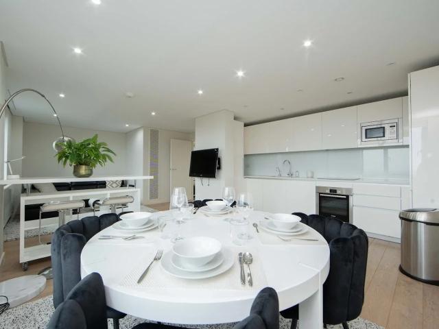 Apartment at South Wharf Road, City of Westminster