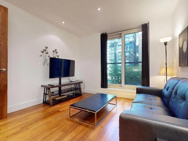 Apartment at South Wharf Road, City of Westminster