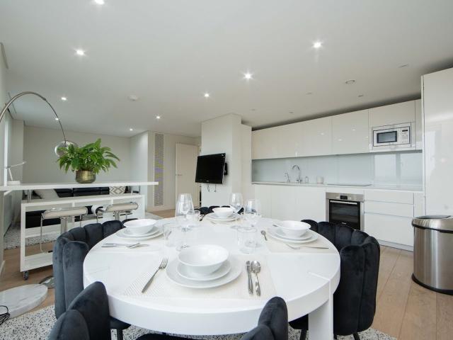 Apartment at South Wharf Road, City of Westminster