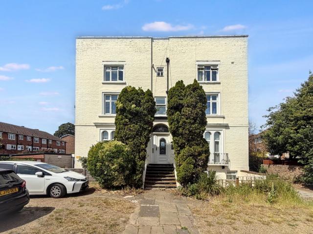 Apartment at South Terrace, Greater London