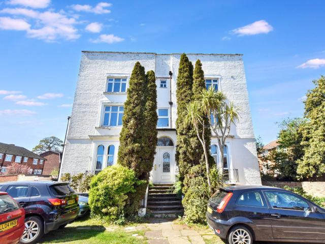 Apartment at South Terrace, Greater London
