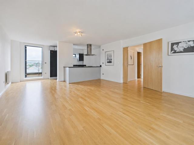 Apartment at Southampton Bridge, Greater London