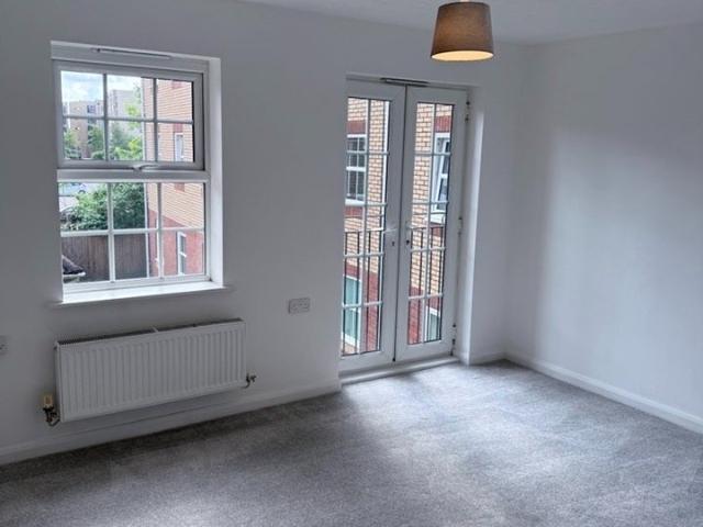 Apartment at Southbridge Way, Greater London
