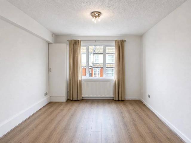 Apartment at Southbury Road, Greater London