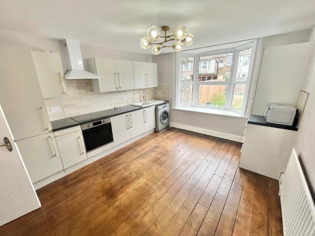 Apartment at Southchurch Avenue, Southend on Sea