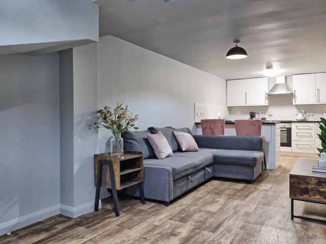 Apartment at Southchurch Road, Southend on Sea