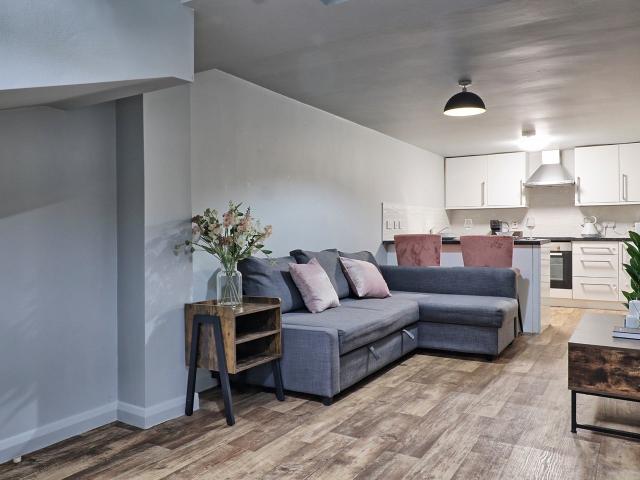 Apartment at Southchurch Road, Southend on Sea