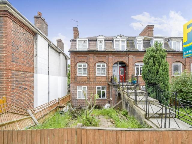 Apartment at Southcroft Road, Greater London