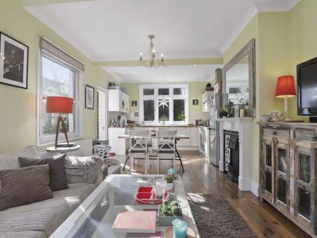 Apartment at Southfield Road, Greater London