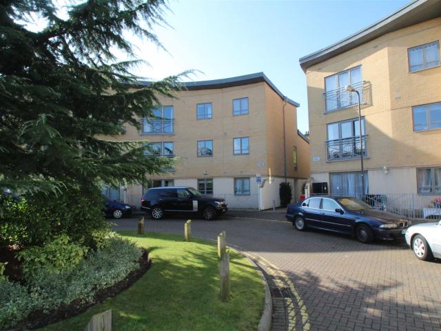 Apartment at Sovereign Place, Greater London